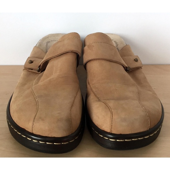 Softspots | Shoes | Softspots Tan Brown Leather Wedge Slip On Clogs ...